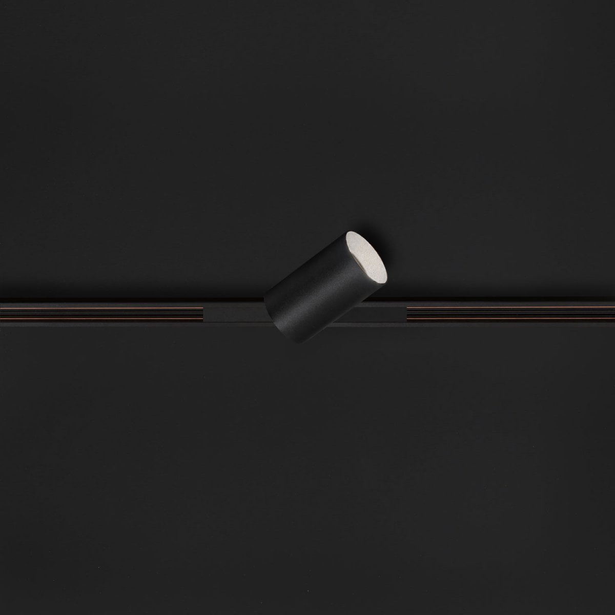 SL19 - PROFILE 2m B - DELTALIGHT