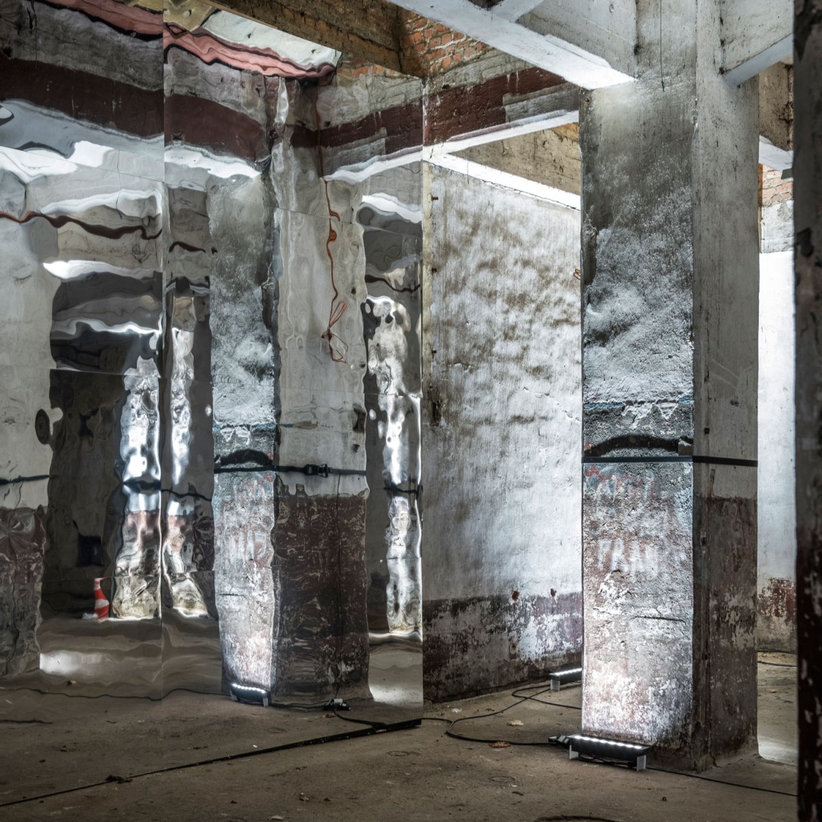 LOGIC LINEAR - DELTALIGHT