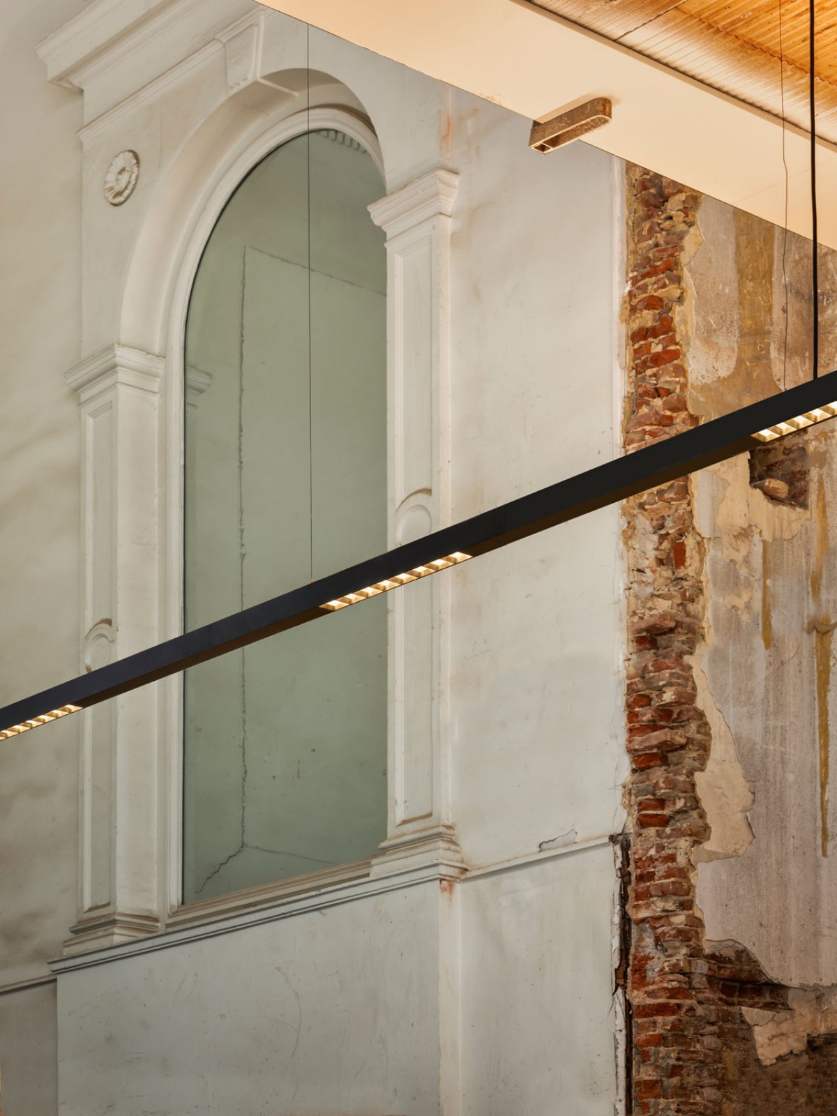 INFORM 40 SQ DOWN-UP - DELTALIGHT