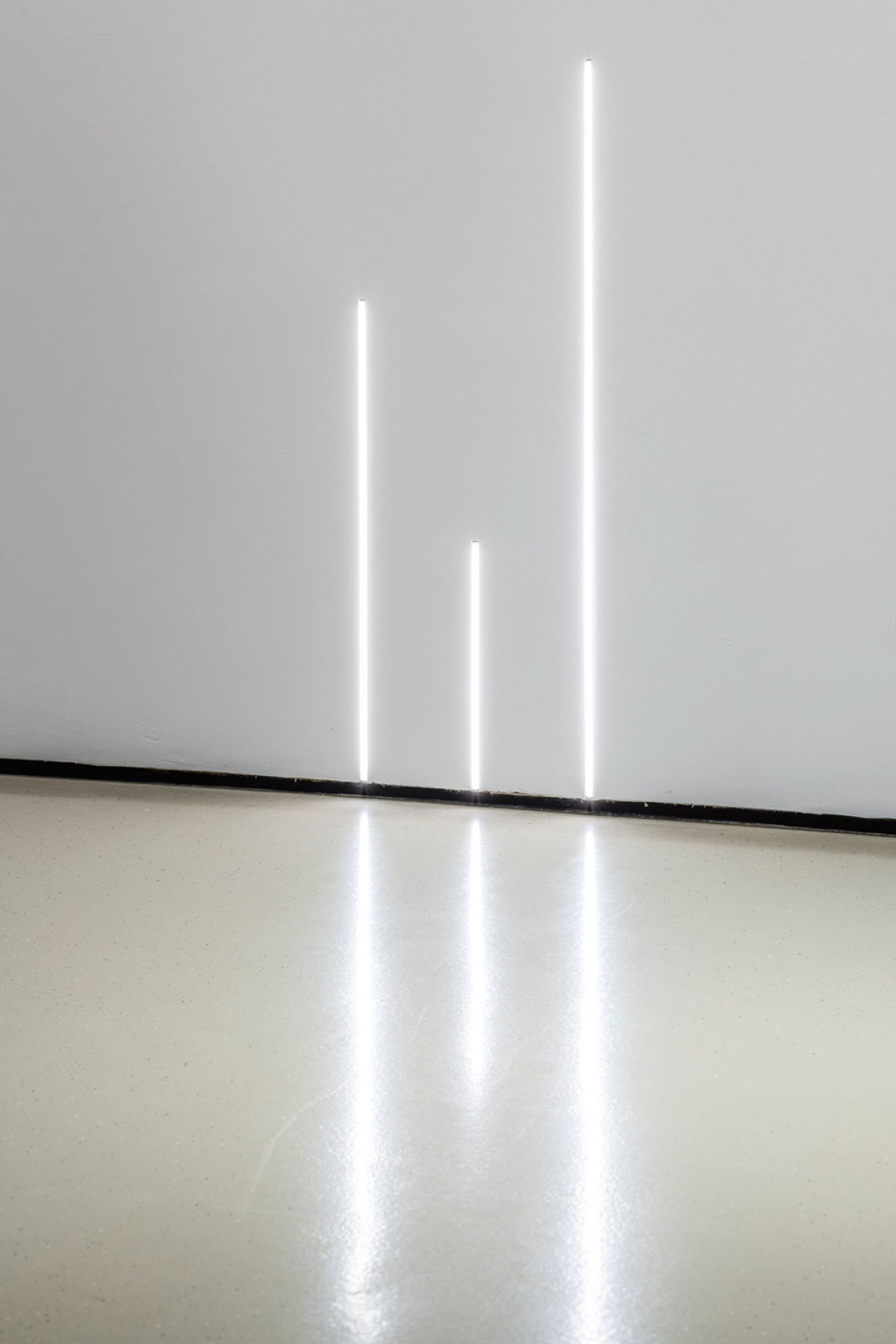 TAGLINE LEDLINE profile - DELTALIGHT