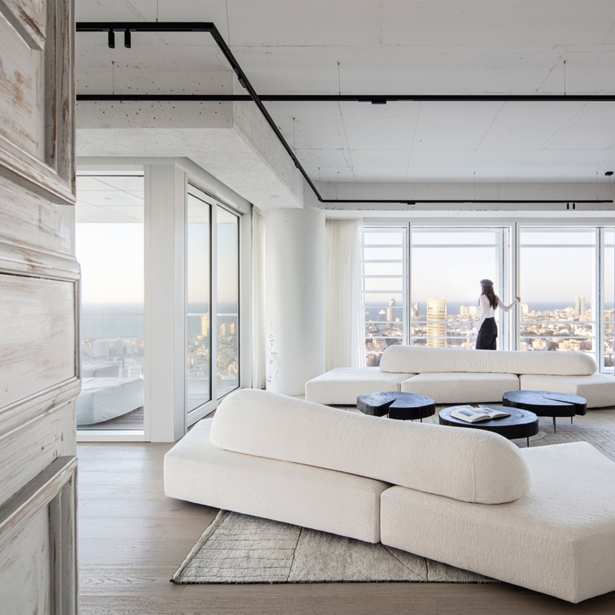 SHIFTLINE - DELTALIGHT