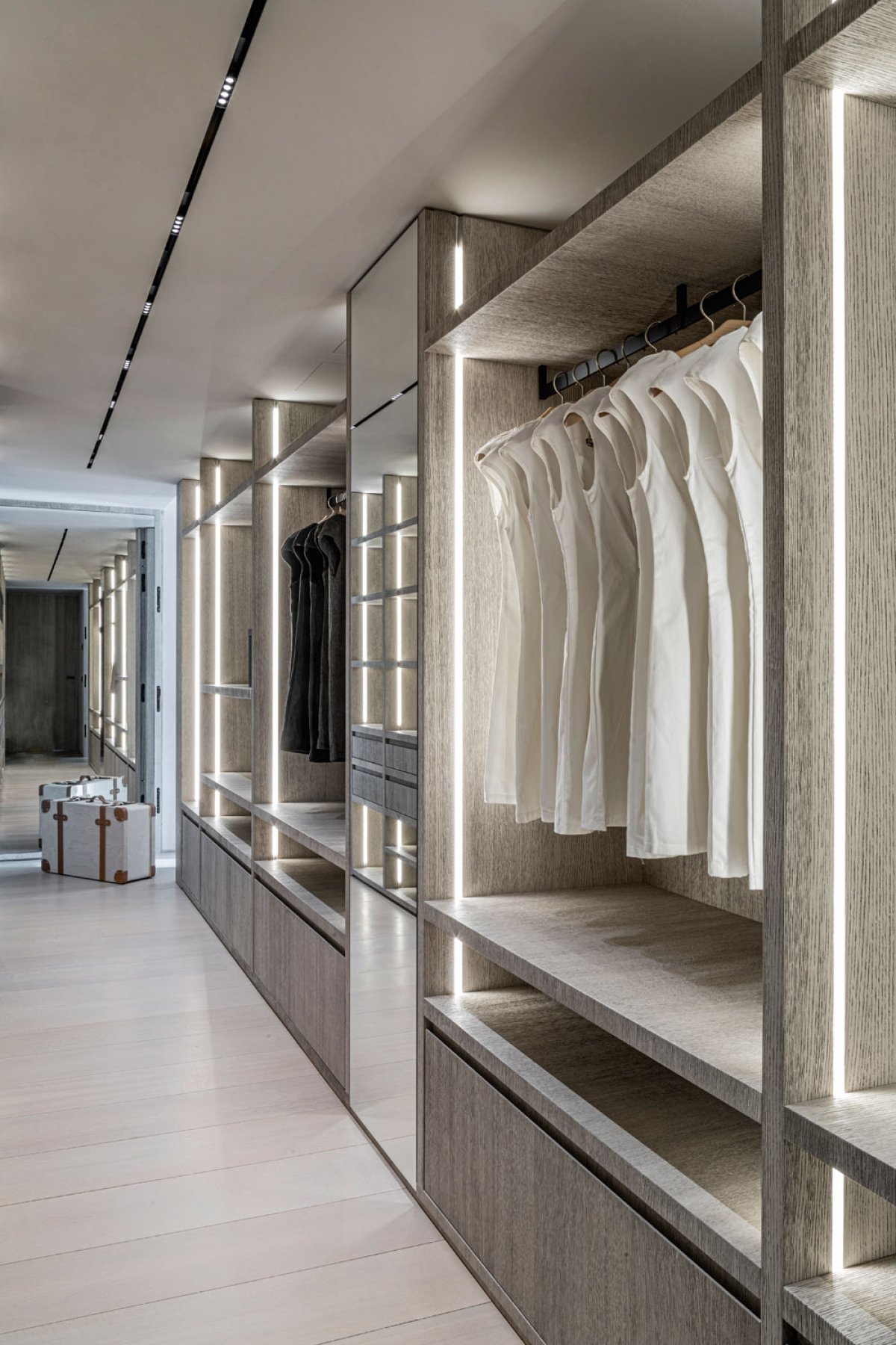 SPM20 - PROFILE B - DELTALIGHT