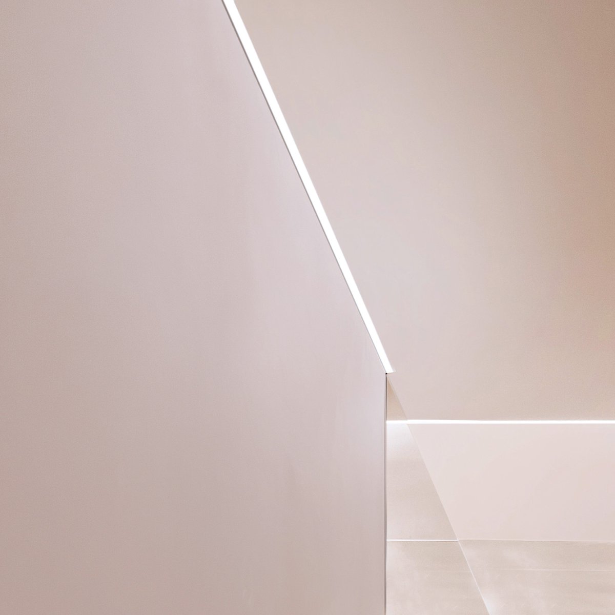 TAGLINE TRIMLESS WALL profile - DELTALIGHT