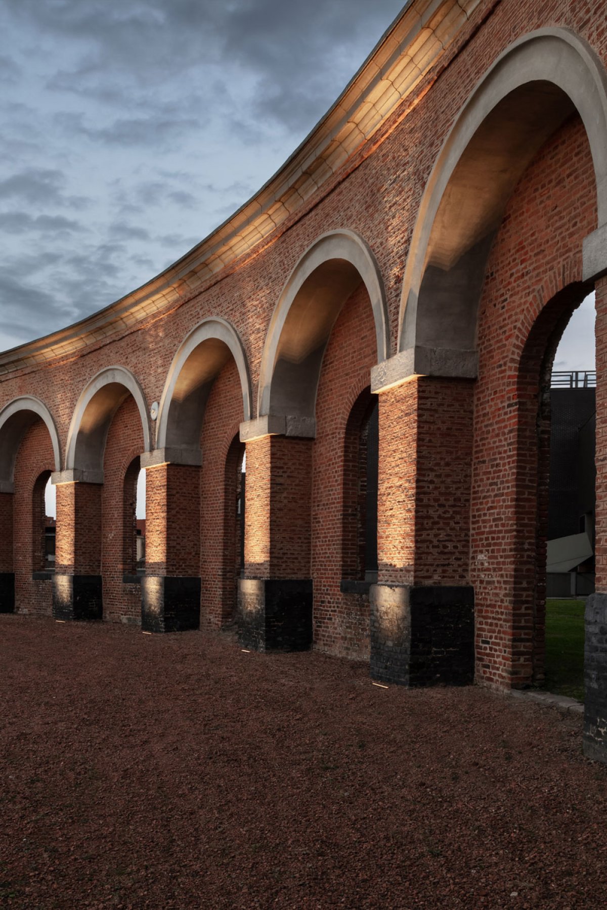 LOGIC LINEAR - DELTALIGHT