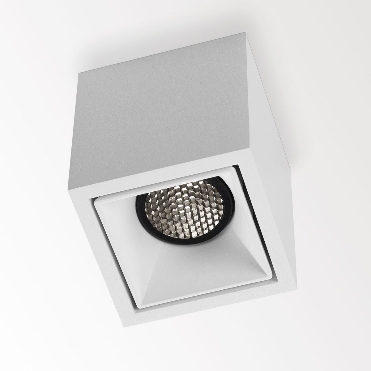 BOXY L 93033 DIM8 B-B - DELTALIGHT