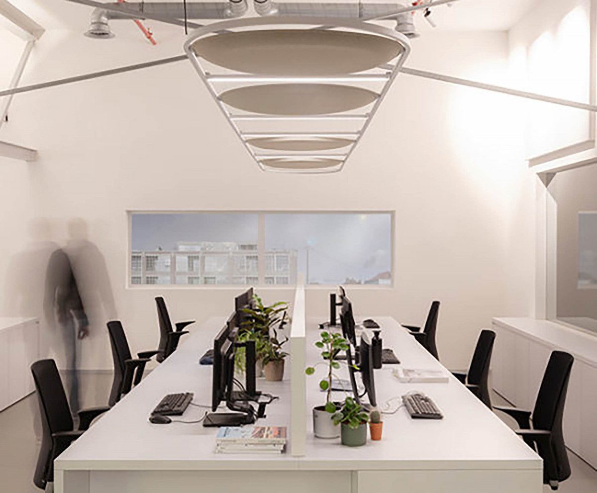 Acoustics and lighting in one - DELTALIGHT