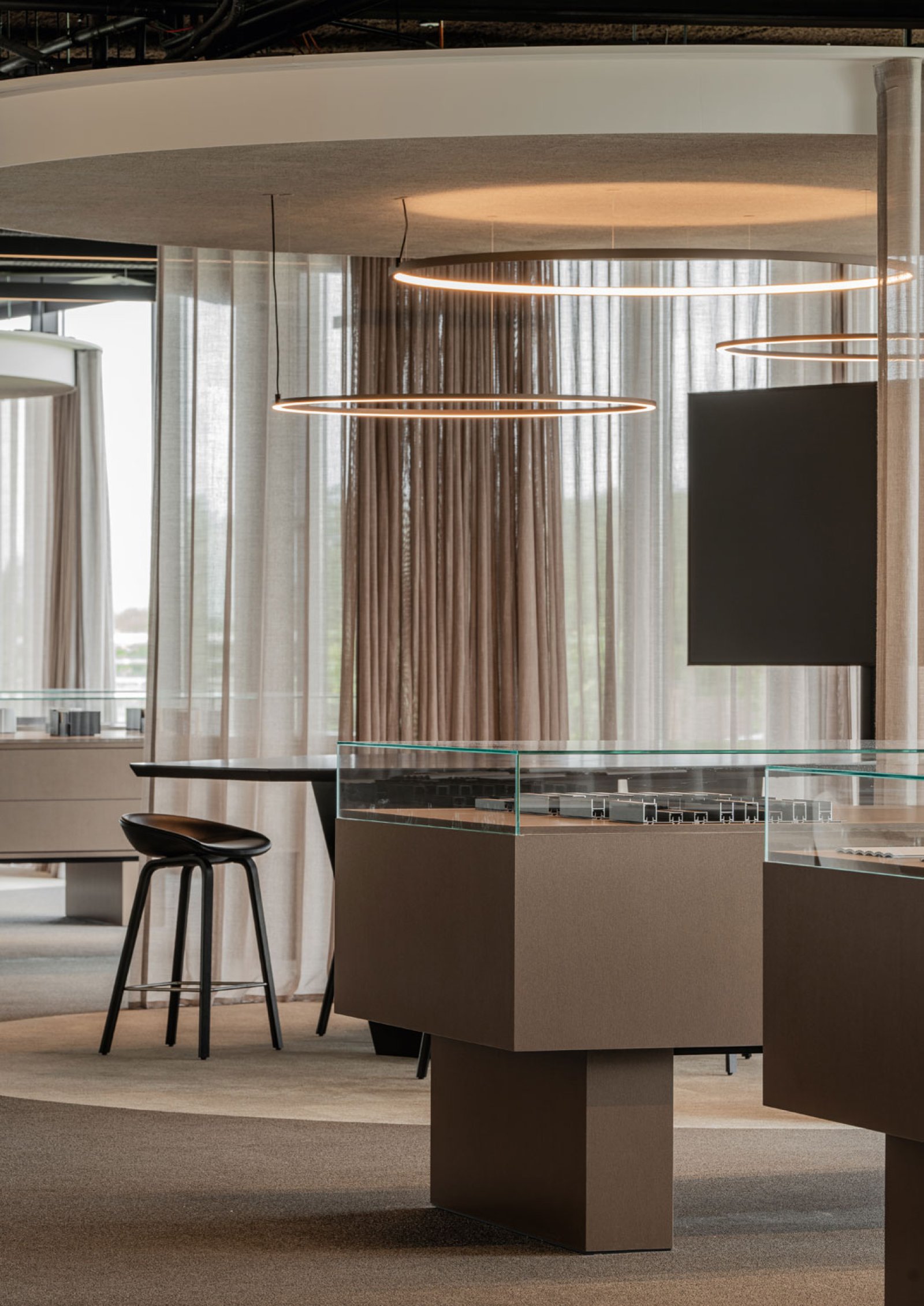 SUPERLOOP SLIM DOWN 120 SBL 930 B - DELTALIGHT