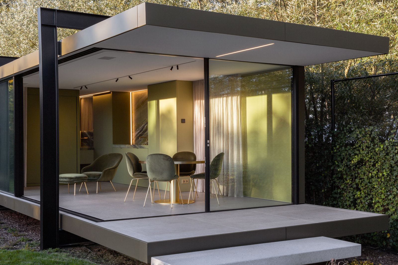 SL19 - PROFILE 2m B - DELTALIGHT