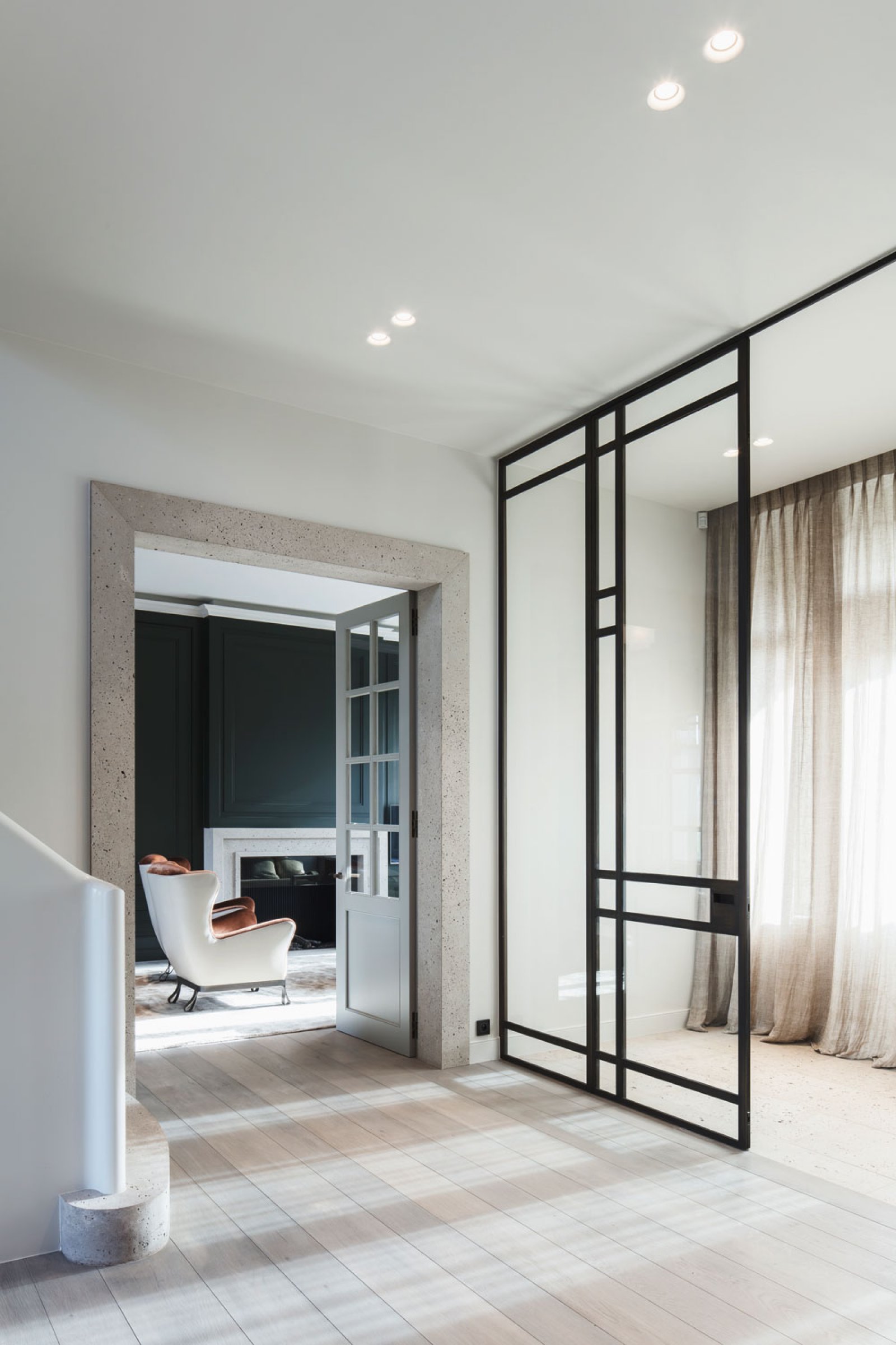 GYN 1 93018 W - DELTALIGHT