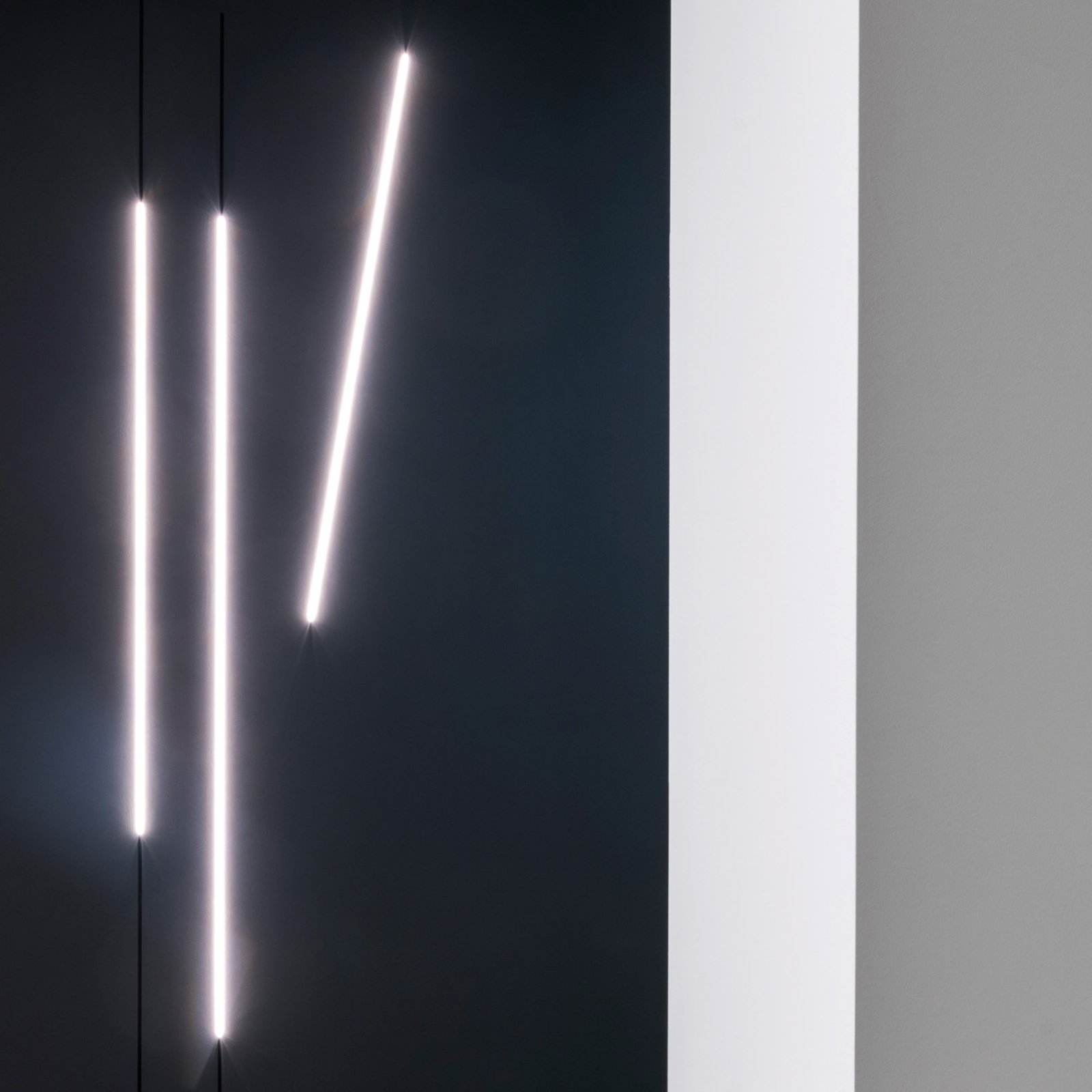 TAGLINE - DELTALIGHT