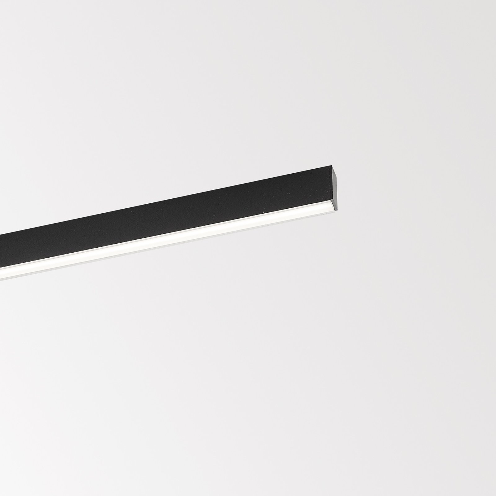 TAGLINE - DELTALIGHT