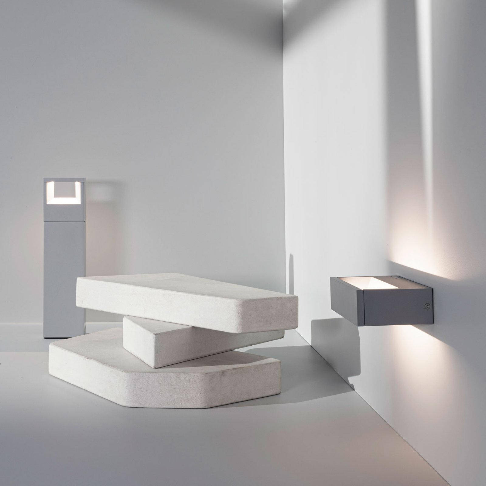 WALKER II - DELTALIGHT