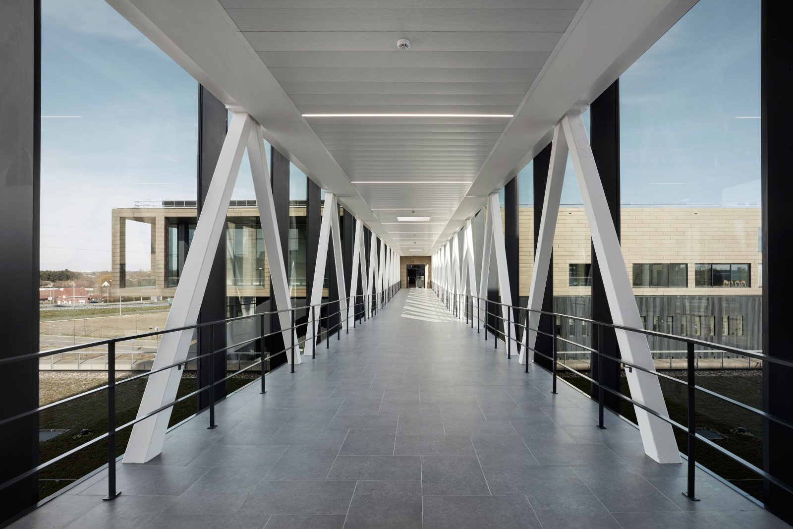 Van Tornhaut offices (BE) - DELTALIGHT