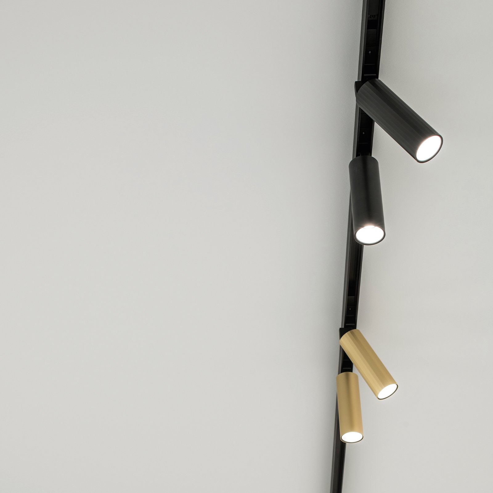 SHIFTLINE - DELTALIGHT