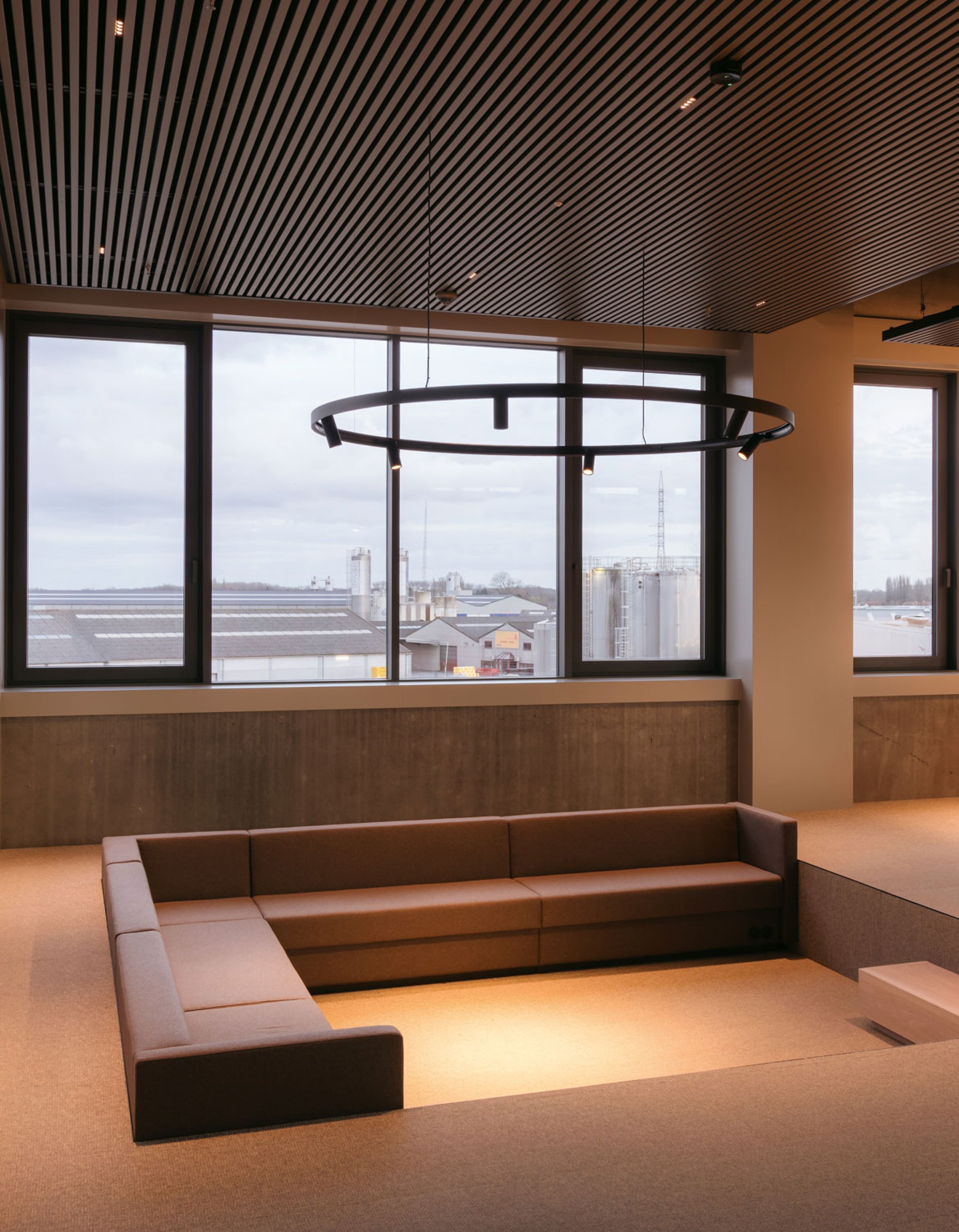 In The Yard (BE) - DELTALIGHT