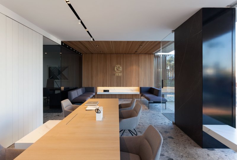 SPLITLINE - Delta Light