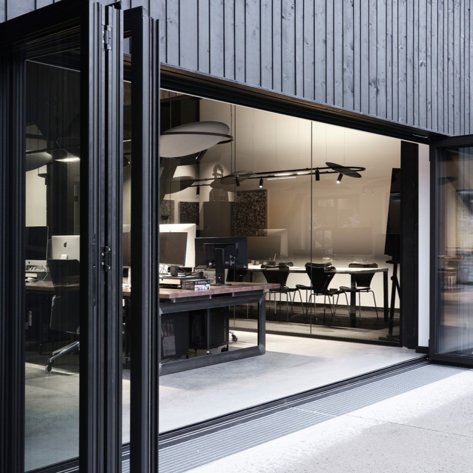 Comfortable Office Lighting - DELTALIGHT