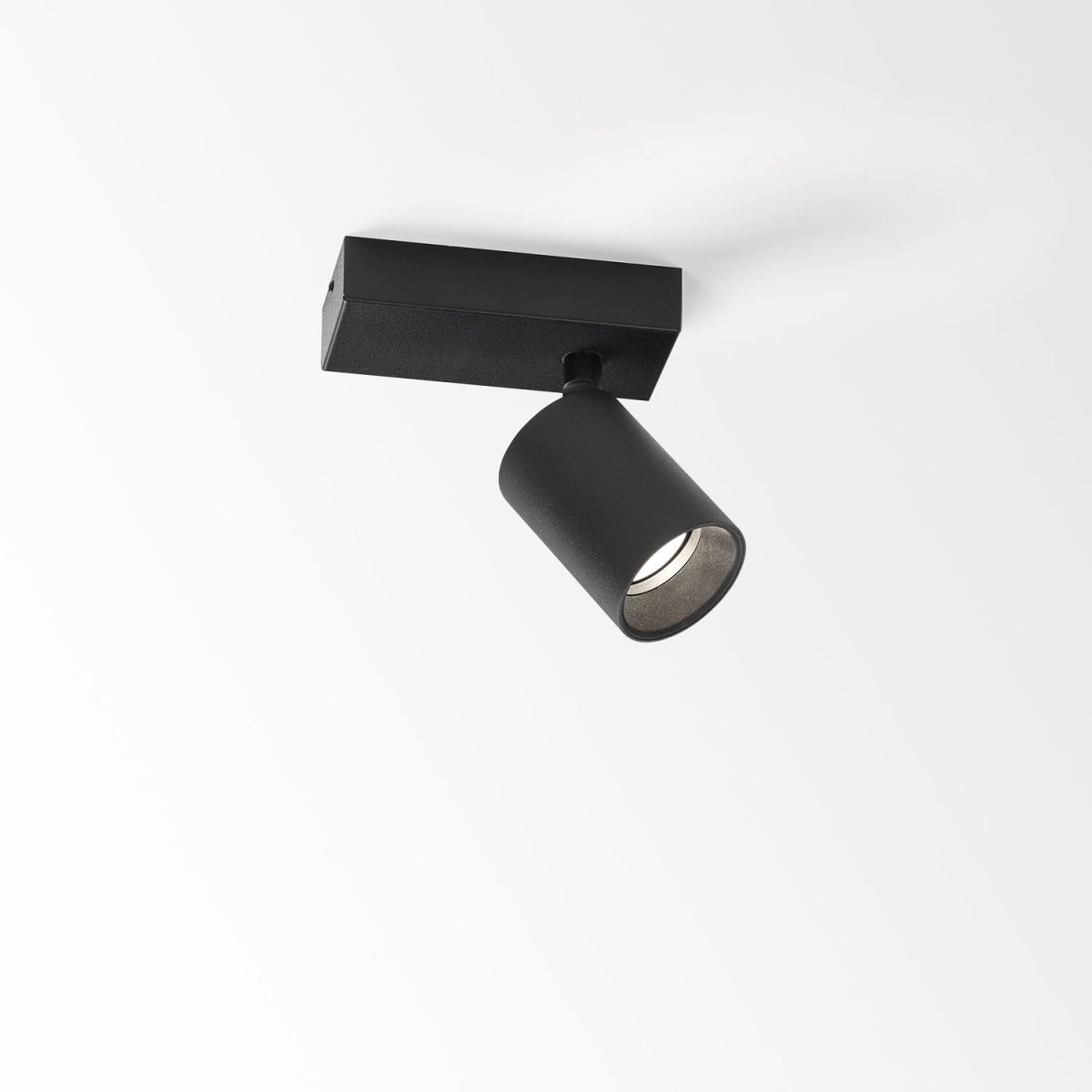 SPYCO ON 1 93033 DIM8 B - DELTALIGHT