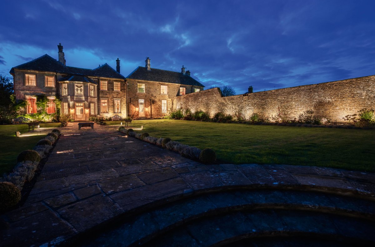 Thorpe Manor (GB) - DELTALIGHT