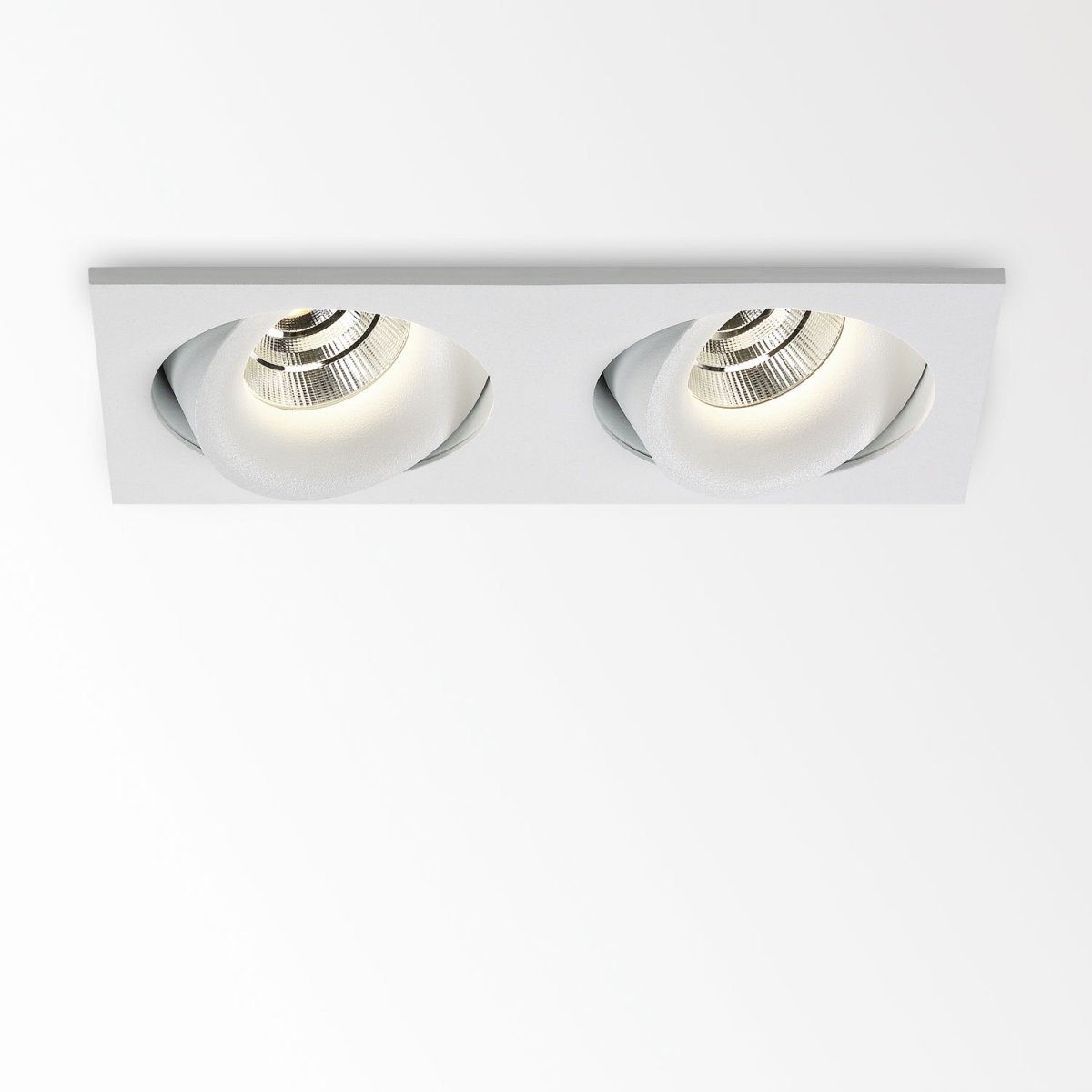 REO 2 S OK 92750 S1 W - DELTALIGHT