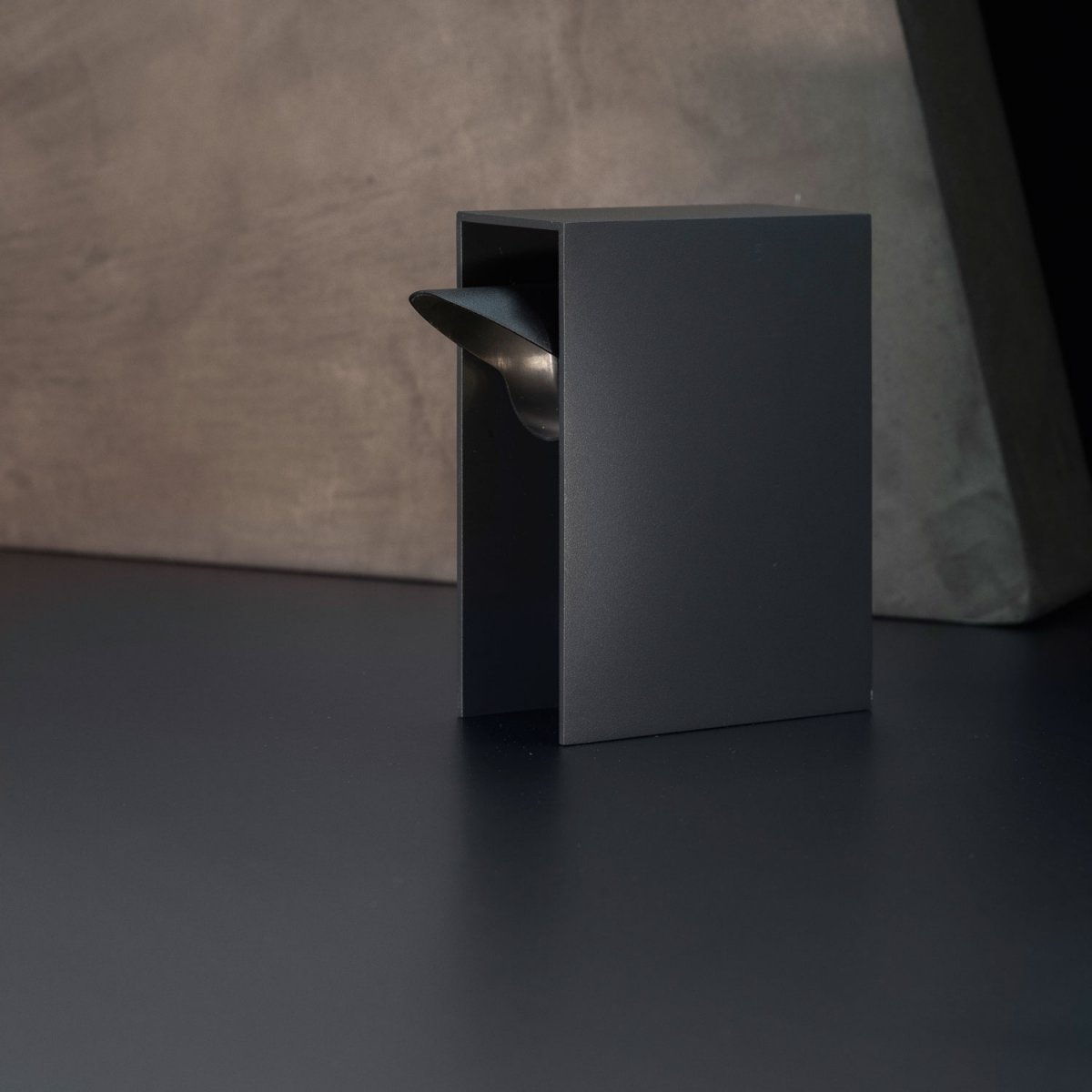 STRIPER - DELTALIGHT