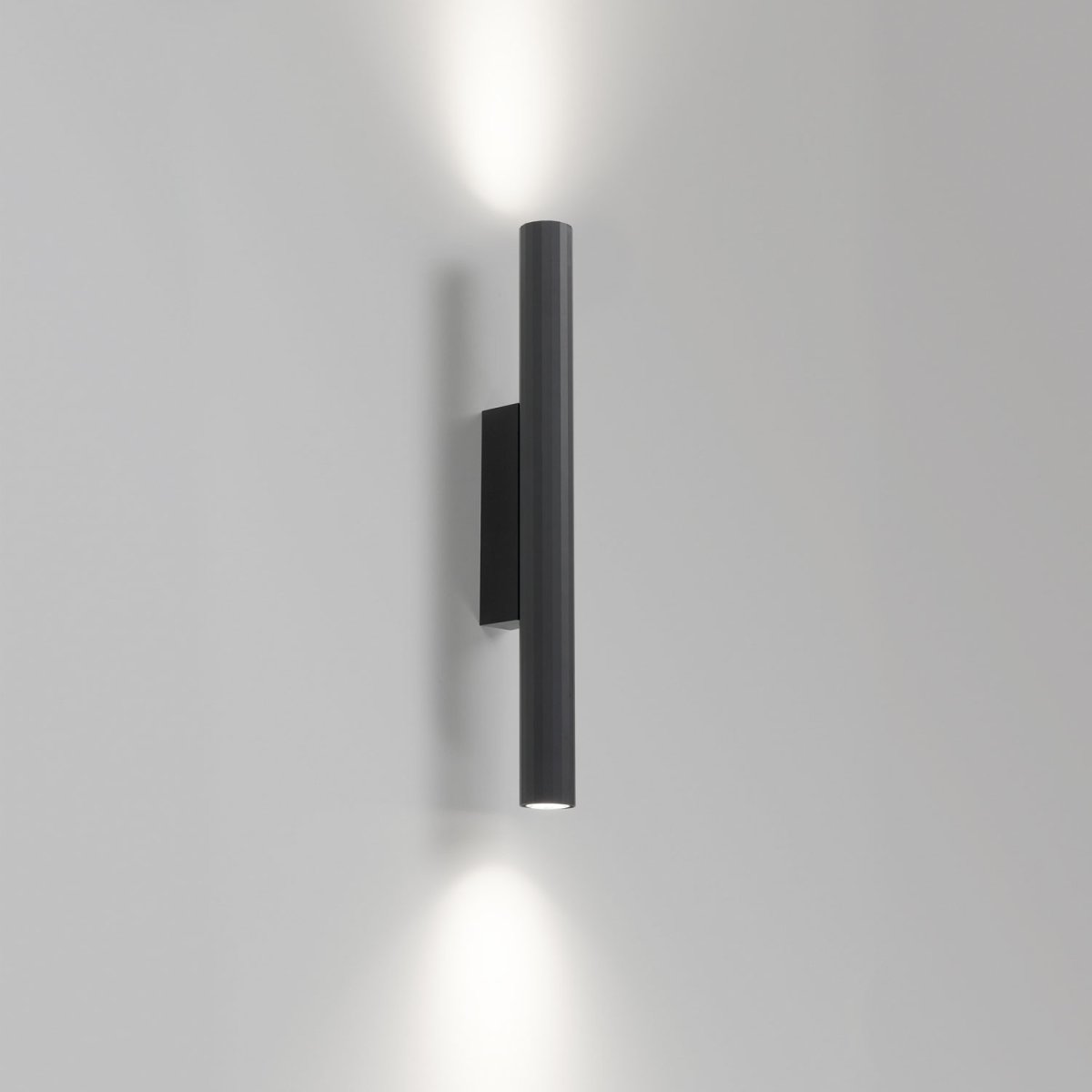 HEDRA 39 W 40 DOWN-UP 93013 BBR-B - DELTALIGHT