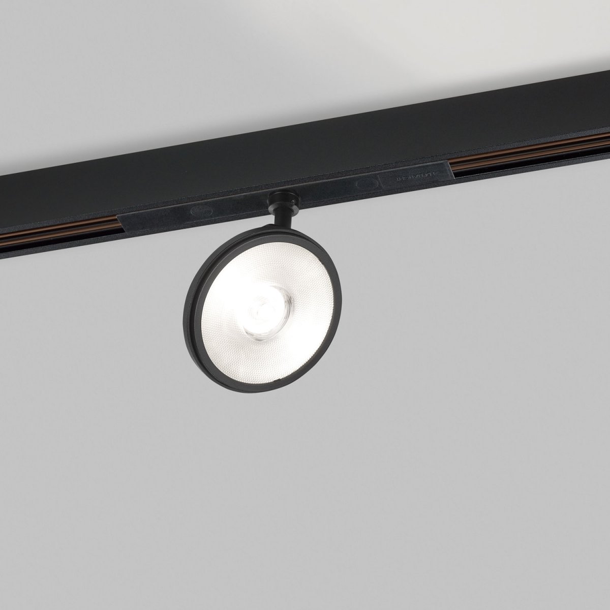 M26L - HALOSCAN HP 92735 MDL B - DELTALIGHT