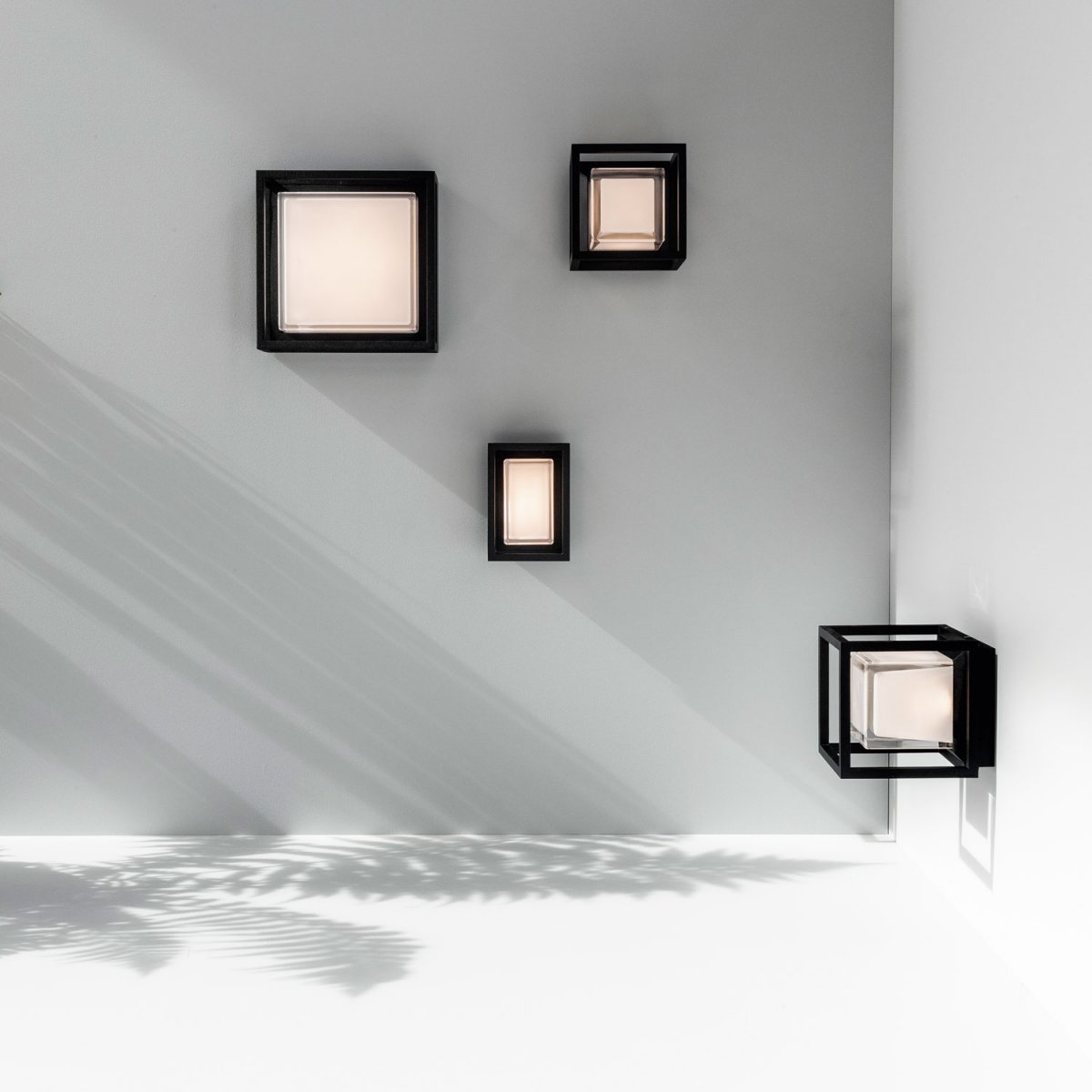 MONTUR - Delta Light