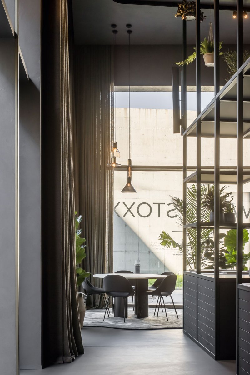 The Hub Antwerp (BE) - Delta Light