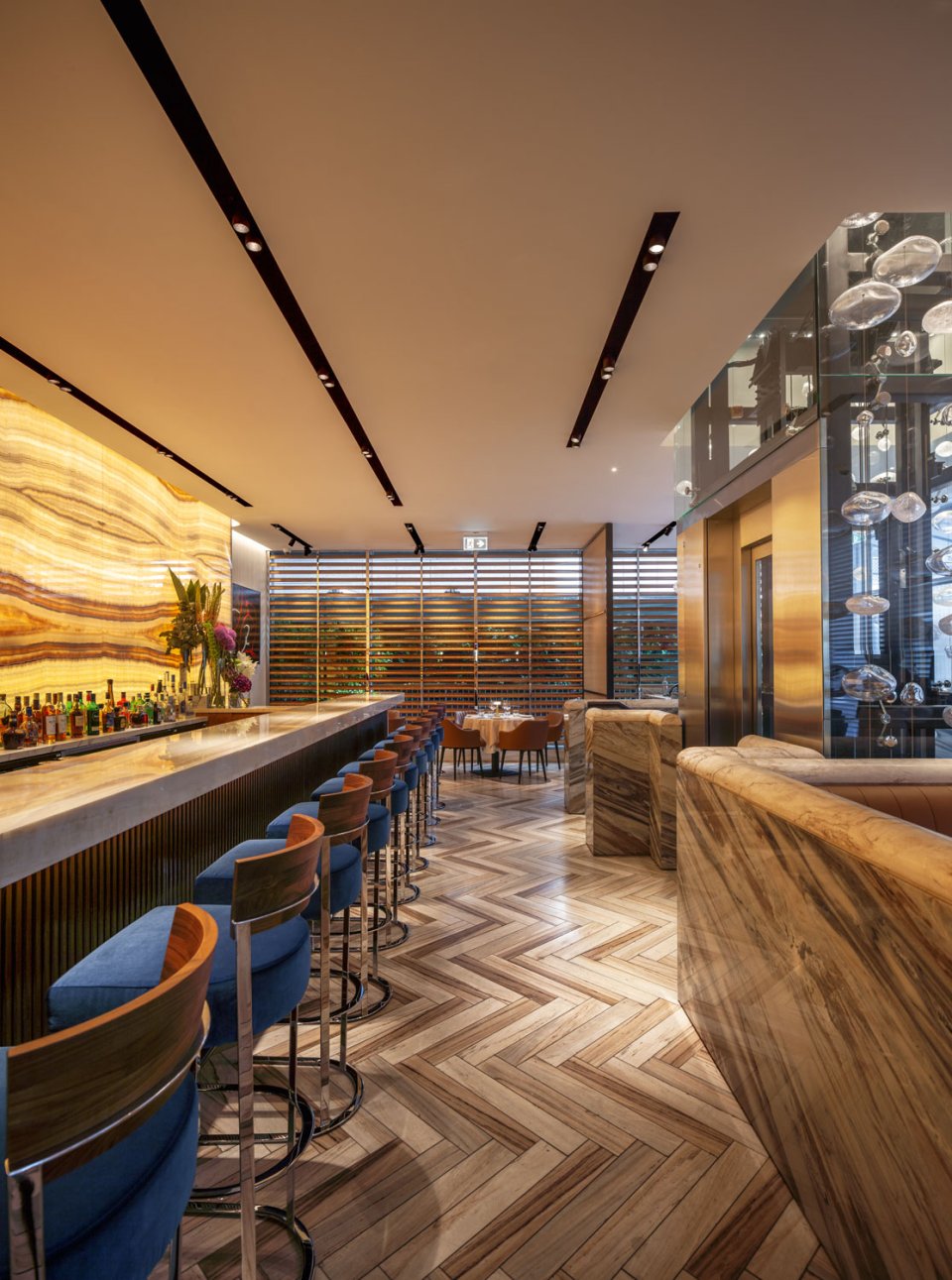 Alta Marea Restaurant - Delta Light